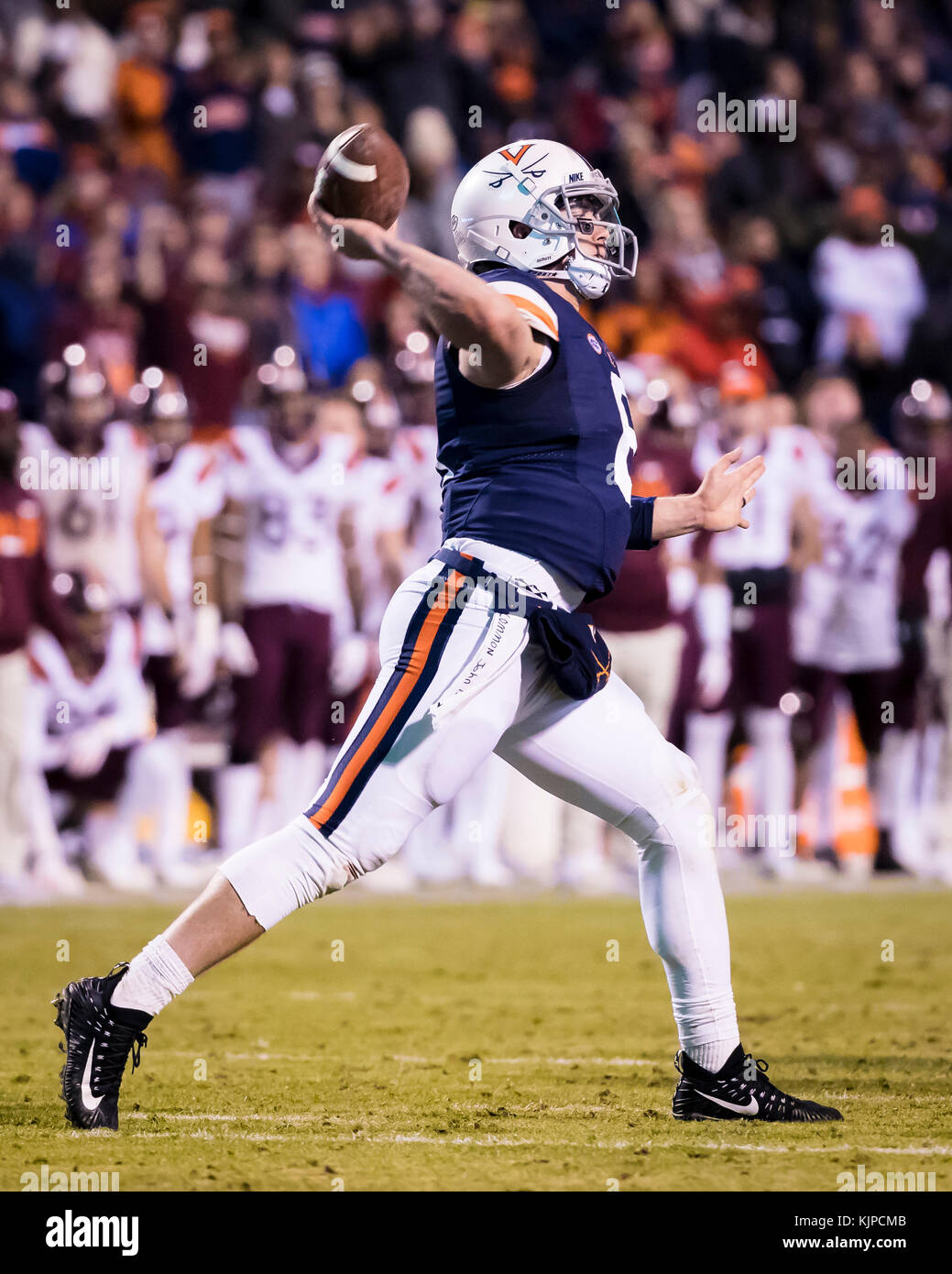 Charlottesville, Virginia, USA. 24th Nov, 2017. VVirginia Cavaliers ...