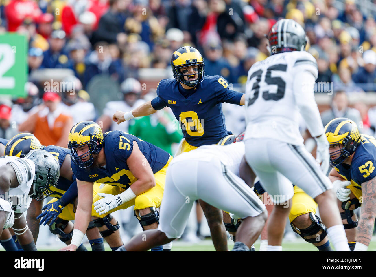 Michigan wolverines vs buckeyes hi-res stock photography and images - Alamy