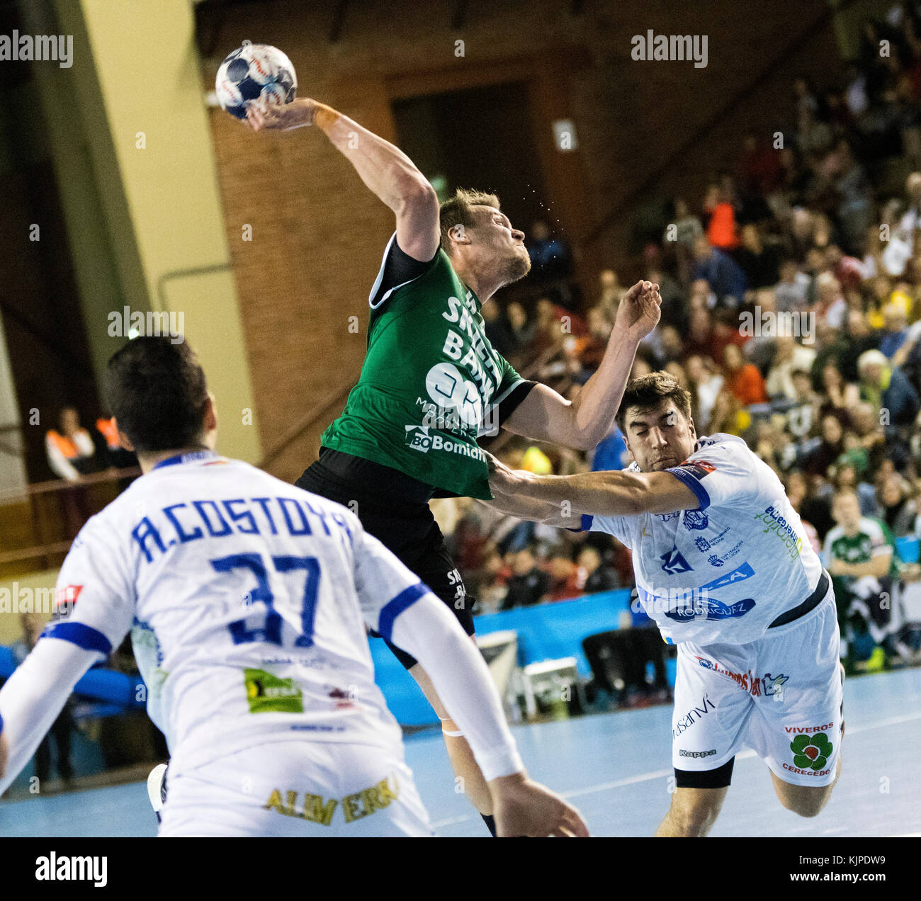 Leon, Spain. 25th November, 2017. Olsson Markus (Skjern Handbold) in ...