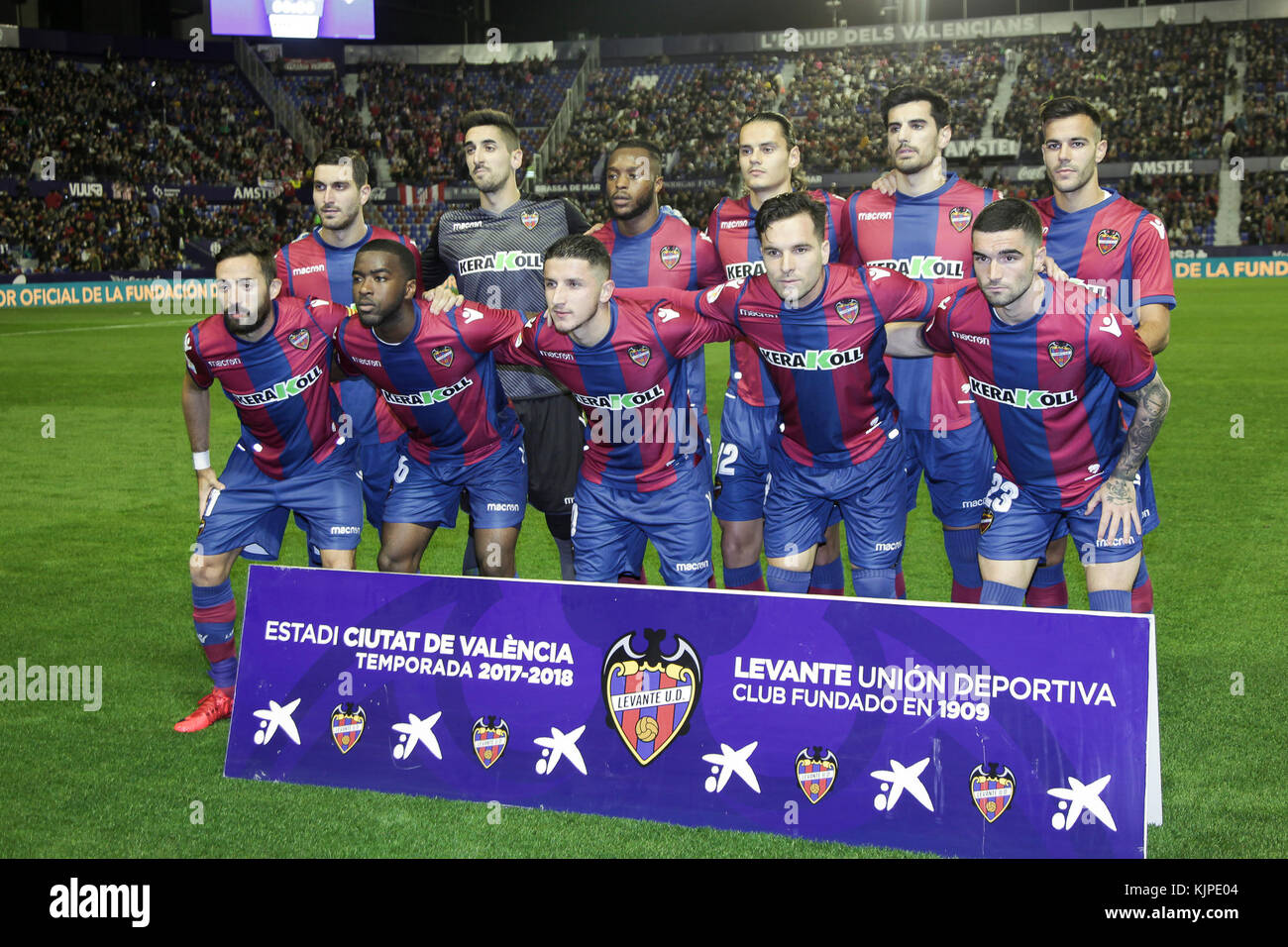 Valencia, Spain. 25th Nov, 2017. Levante ud lines up before spanish La ...