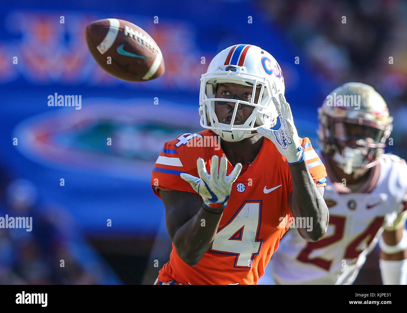 Nov. 25, 2017:Florida Gators wide receiver Brandon Powell (4) catches a ...