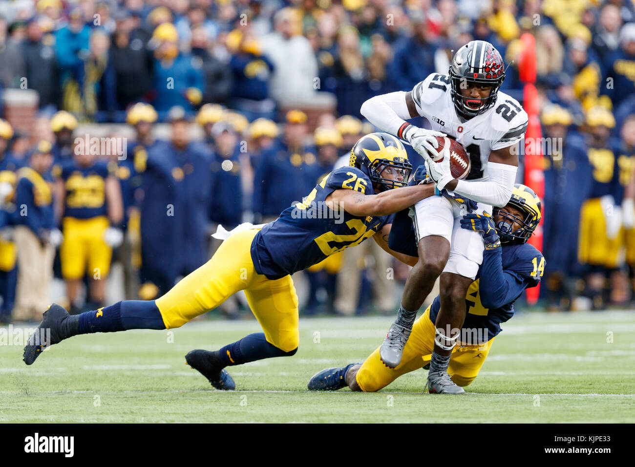 Michigan wolverines vs buckeyes hi-res stock photography and images - Alamy