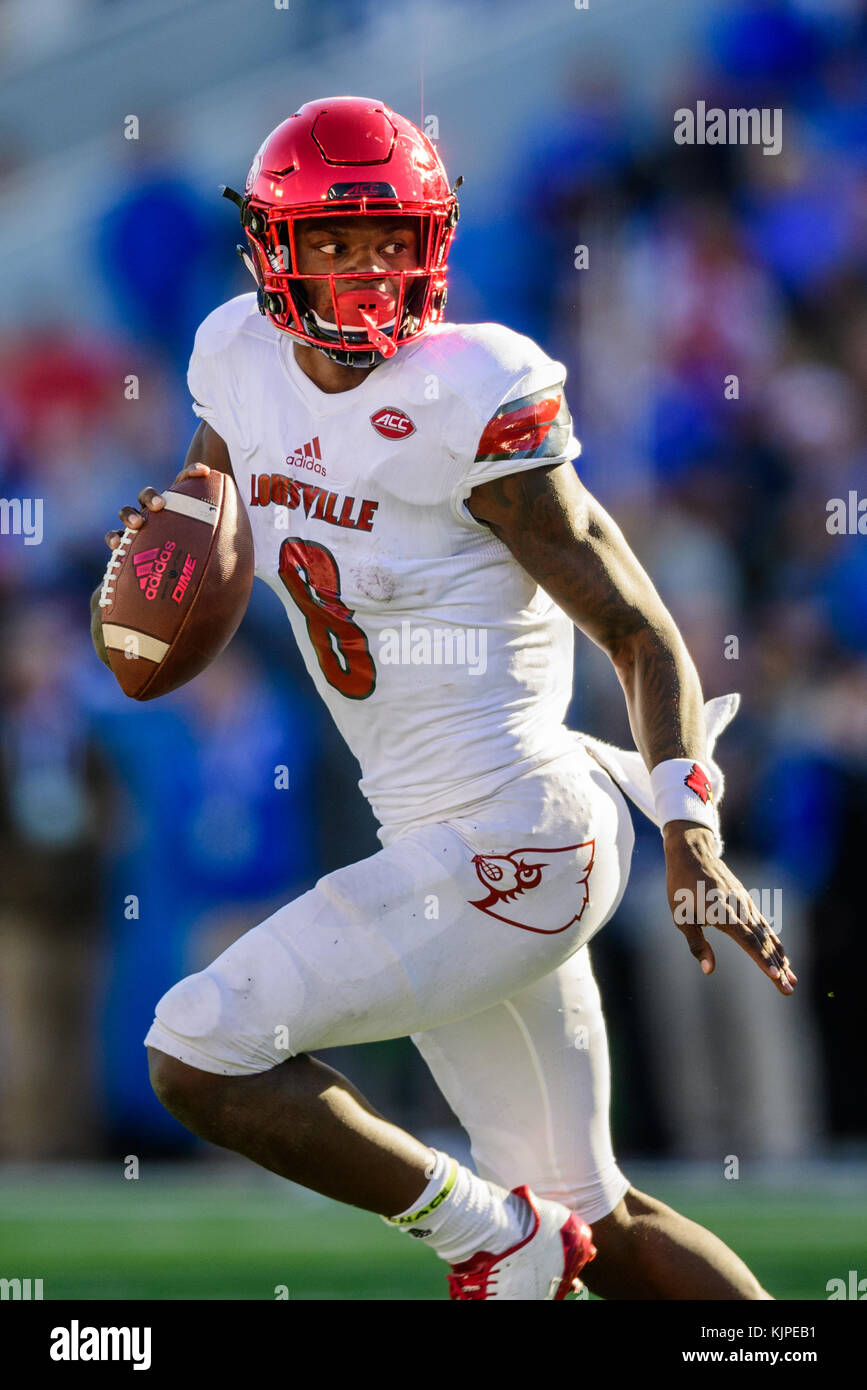 Louisville quarterback Lamar Jackson (8) during the NCAA college ...