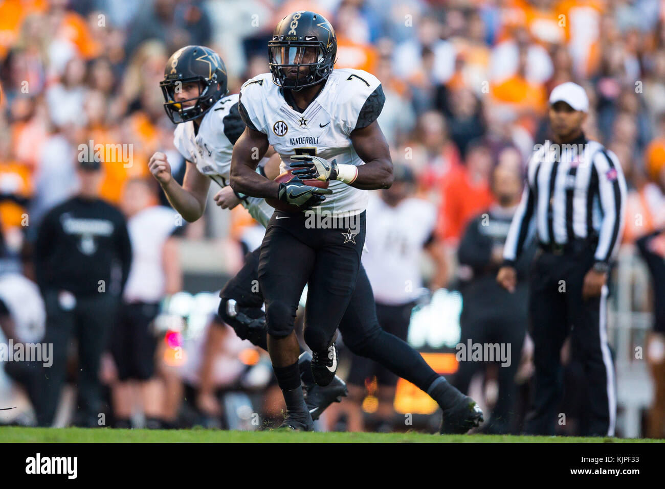 November 25, 2017: running back Ralph Webb #7 of the Vanderbilt ...