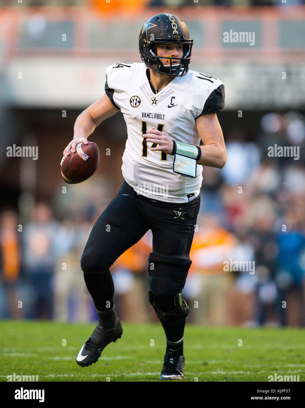 November 25, 2017: quarterback Kyle Shurmur #14 of the Vanderbilt ...