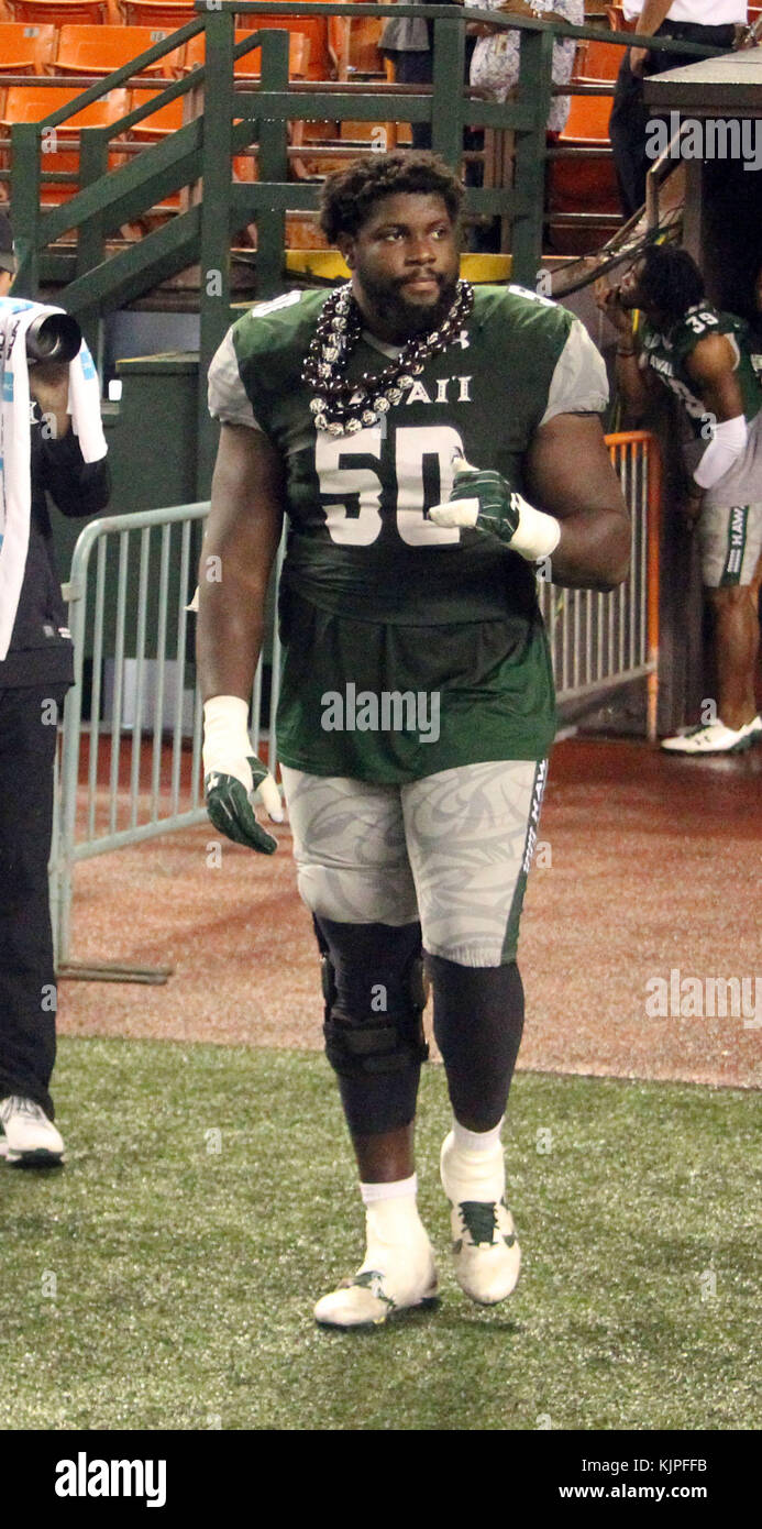 November 25, 2017 - Hawaii Rainbow Warriors offensive lineman Dejon ...