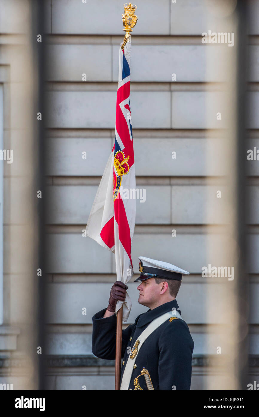London, UK. 26th Nov, 2017. The Royal Navy take over the guard duty at ...