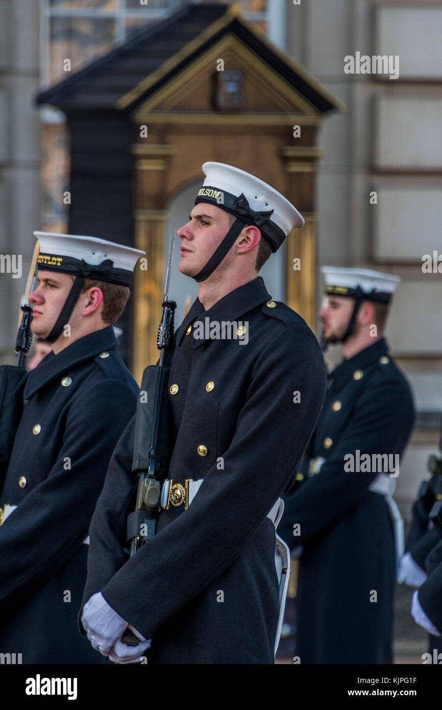 London, UK. 26th Nov, 2017. The Royal Navy take over the guard duty at ...