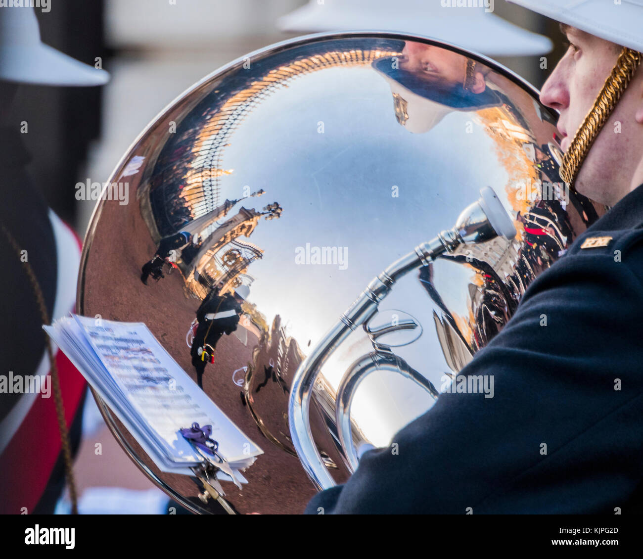 London, UK. 26th Nov, 2017. The Royal Navy take over the guard duty at ...