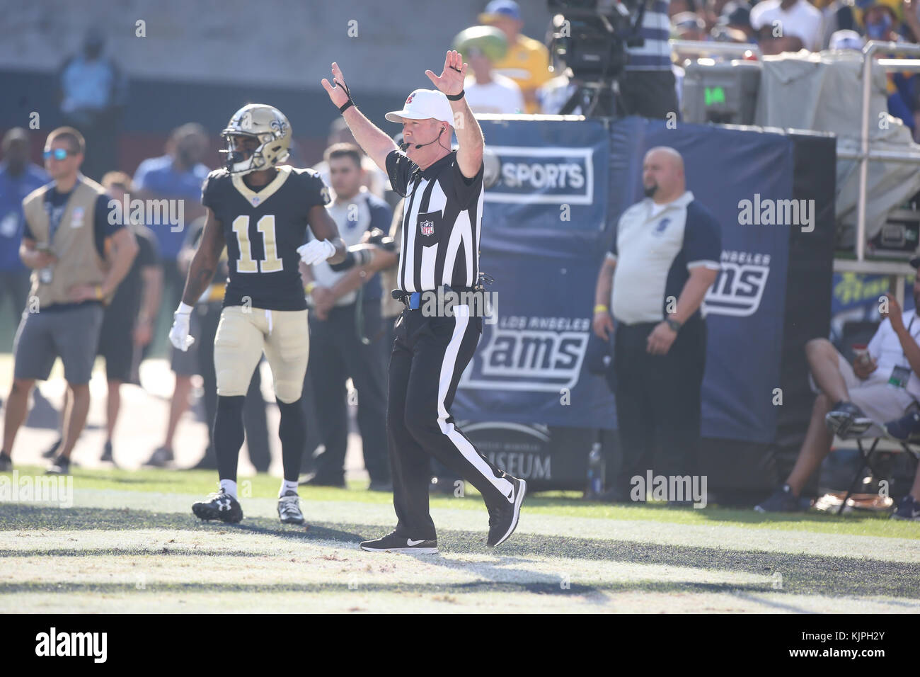 Los Angeles, CA, USA. 26th Nov, 2017. Referee John Parry at the NFL New ...