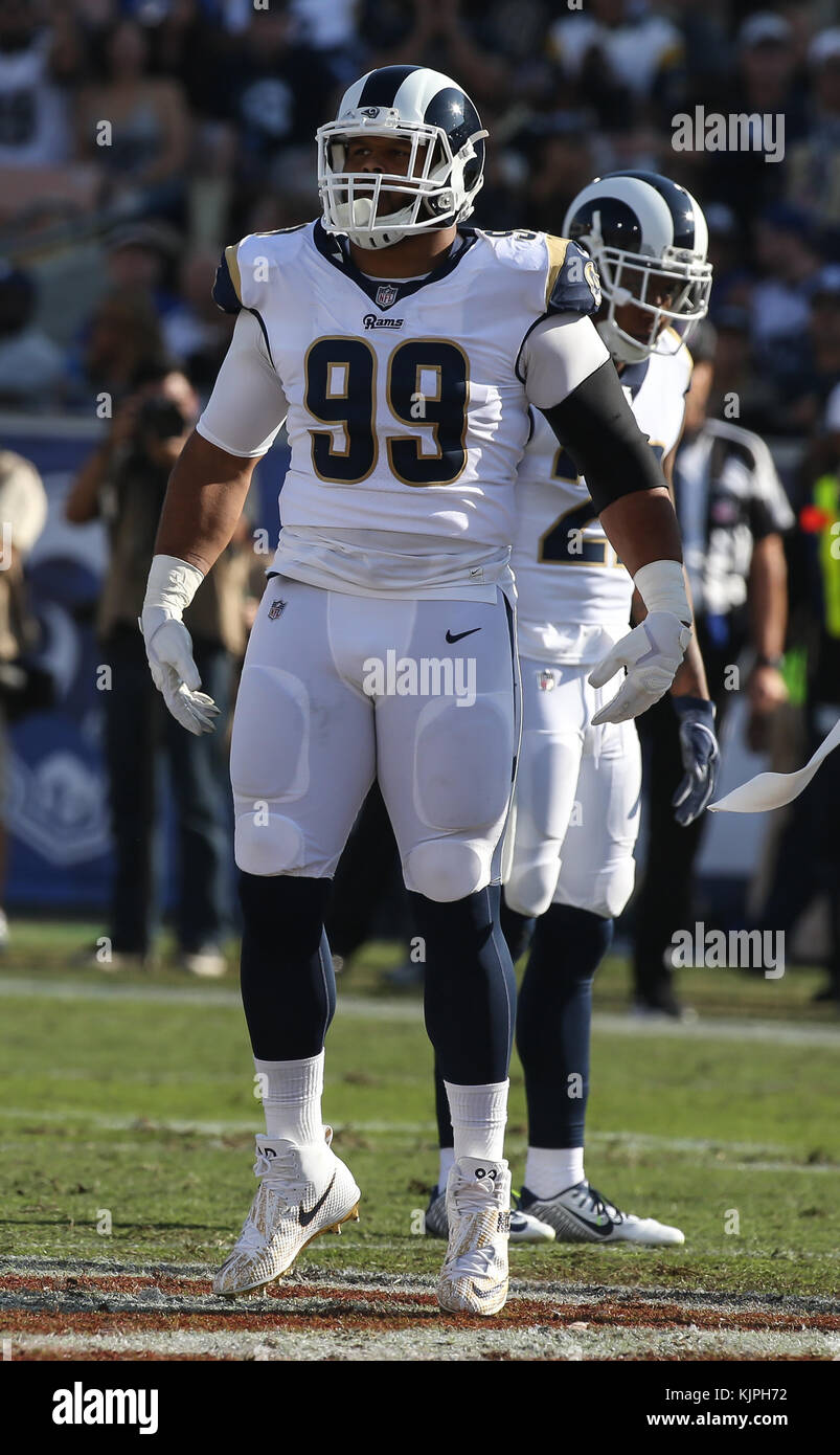 Defensive end aaron donald 99 hi-res stock photography and images - Alamy