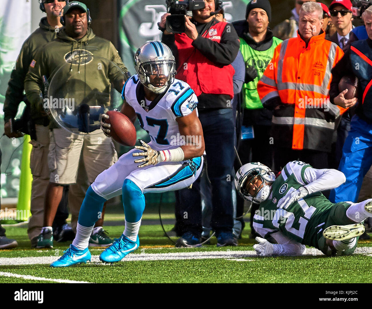 Devin roberts hi-res stock photography and images - Alamy