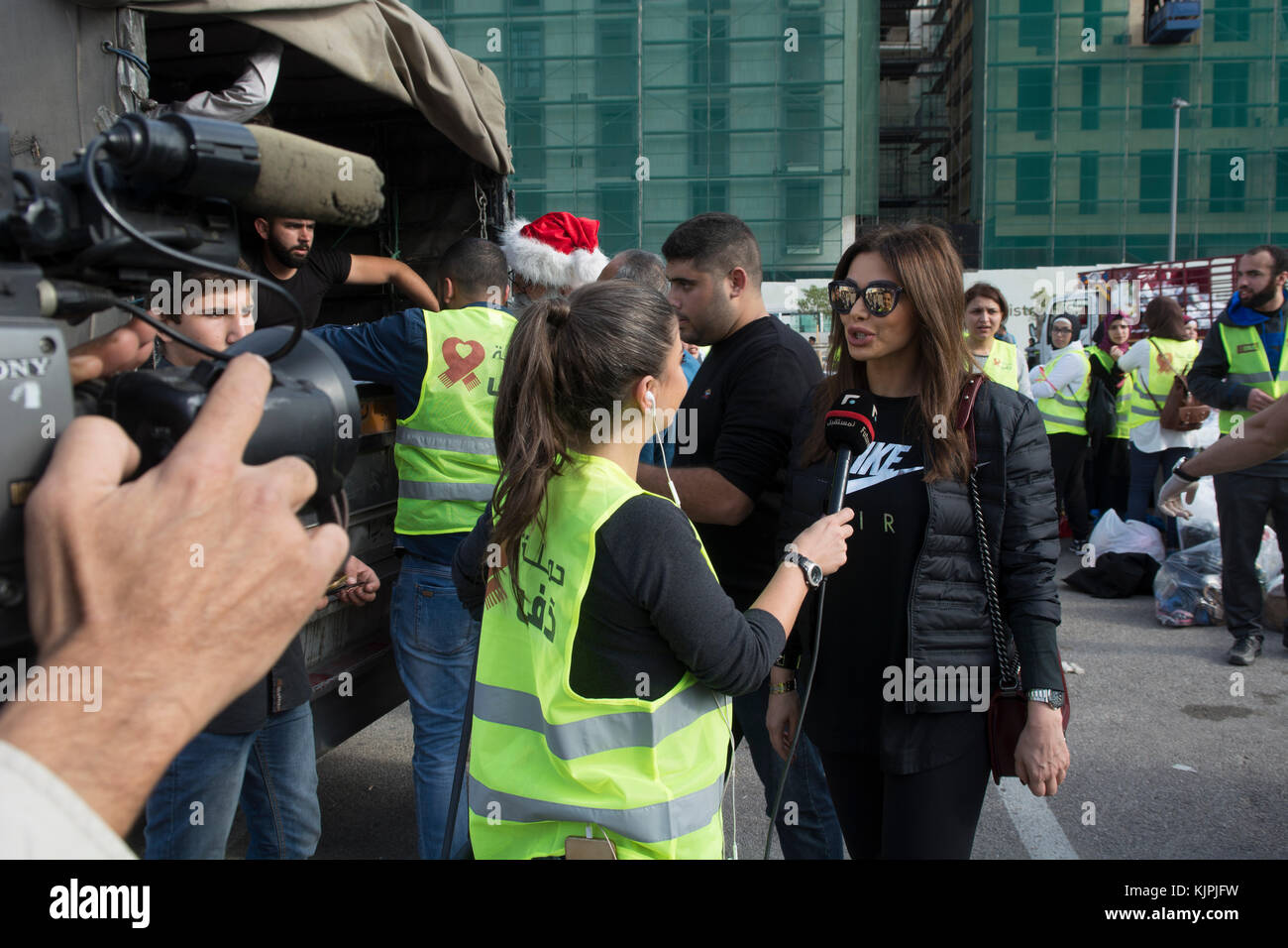 Marytrs' Square, Beirut , Lebanon, 26th Nov 2017, Lebanese woman having ...