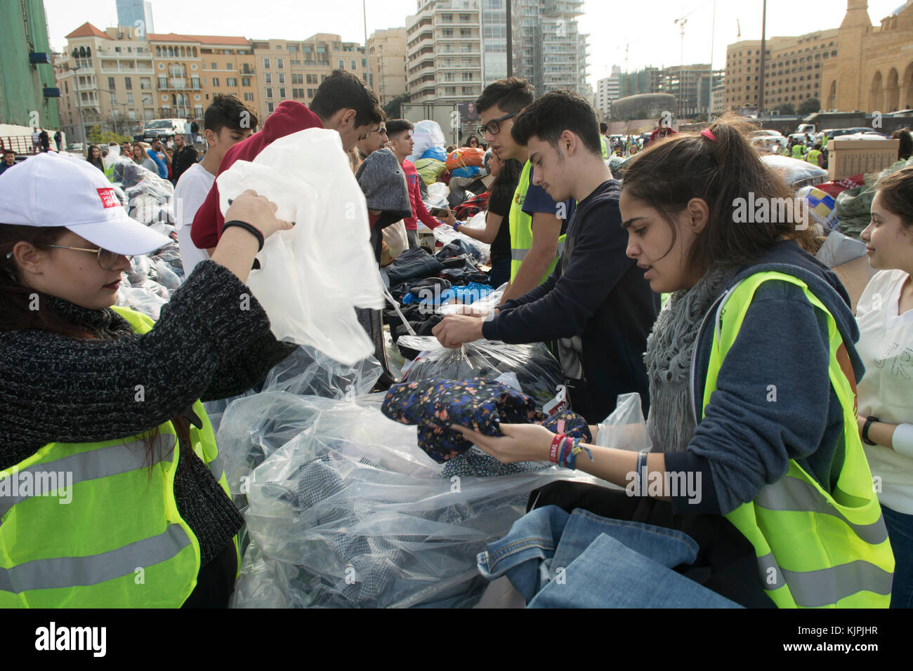 Marytrs' Square, Beirut , Lebanon, 26th Nov 2017, Volunteers working at ...