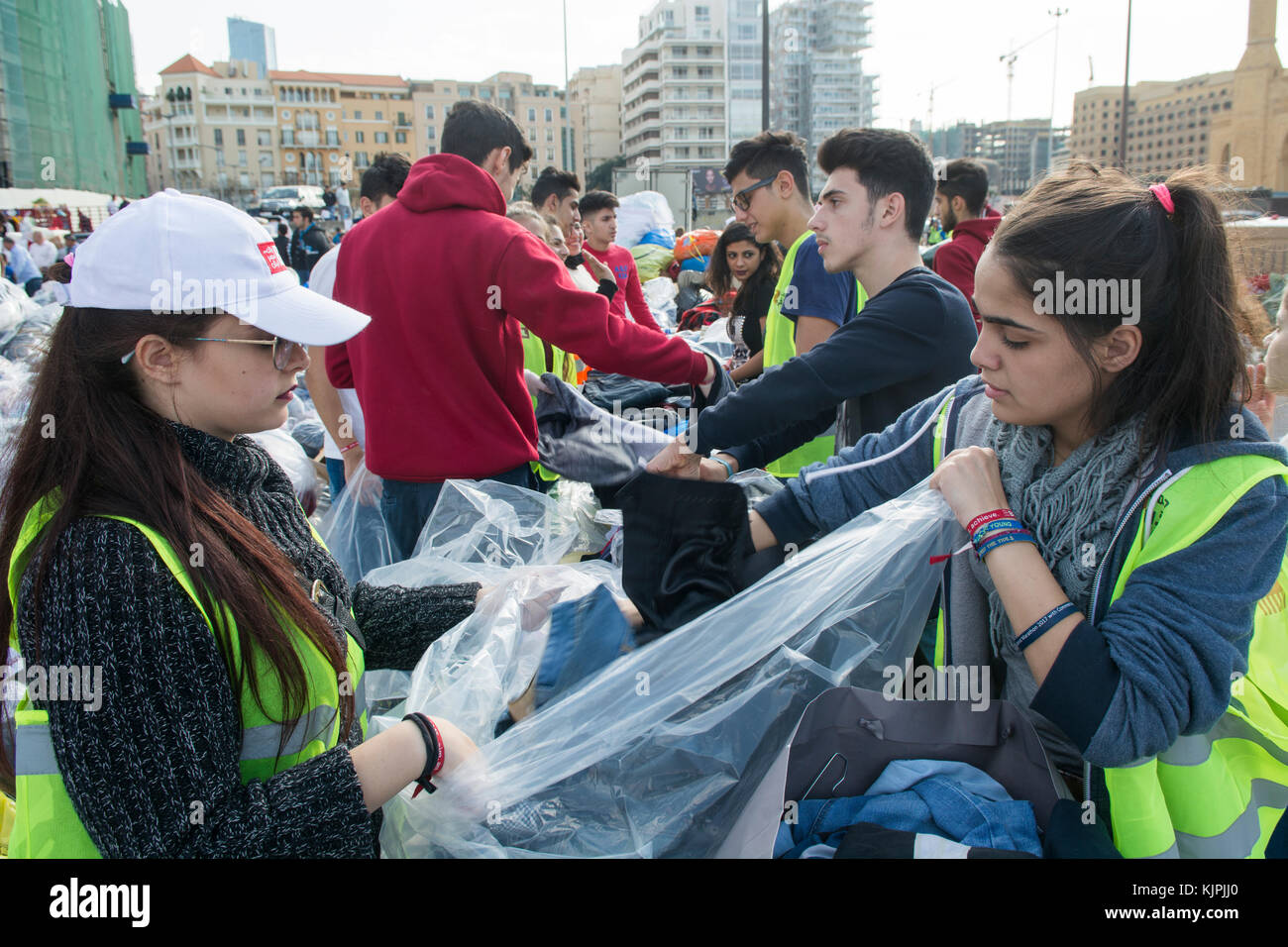 Marytrs' Square, Beirut , Lebanon, 26th Nov 2017, Volunteers working at ...