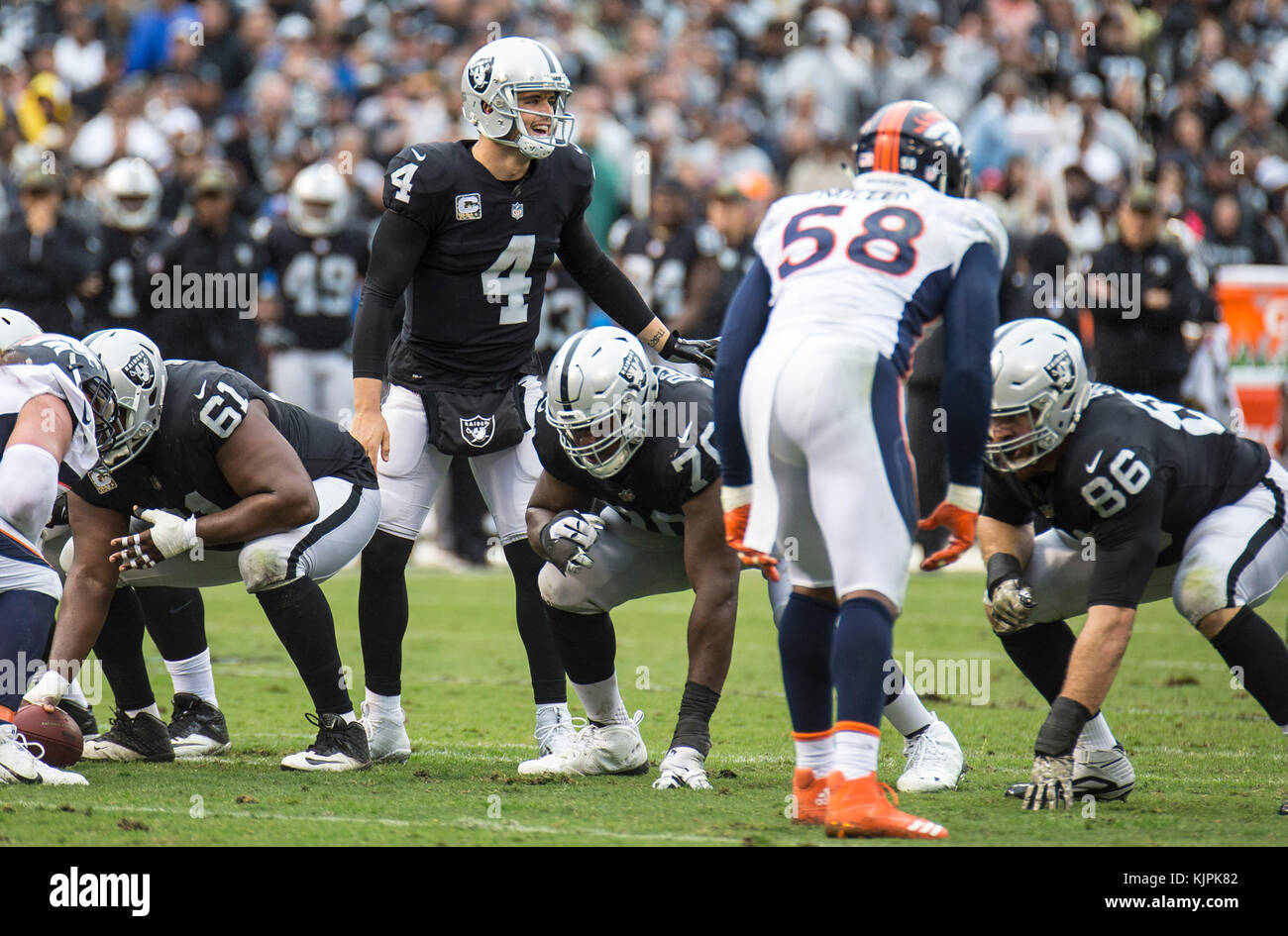 Oakland, California, USA. 26th Nov, 2017. Oakland quarterback Derek ...