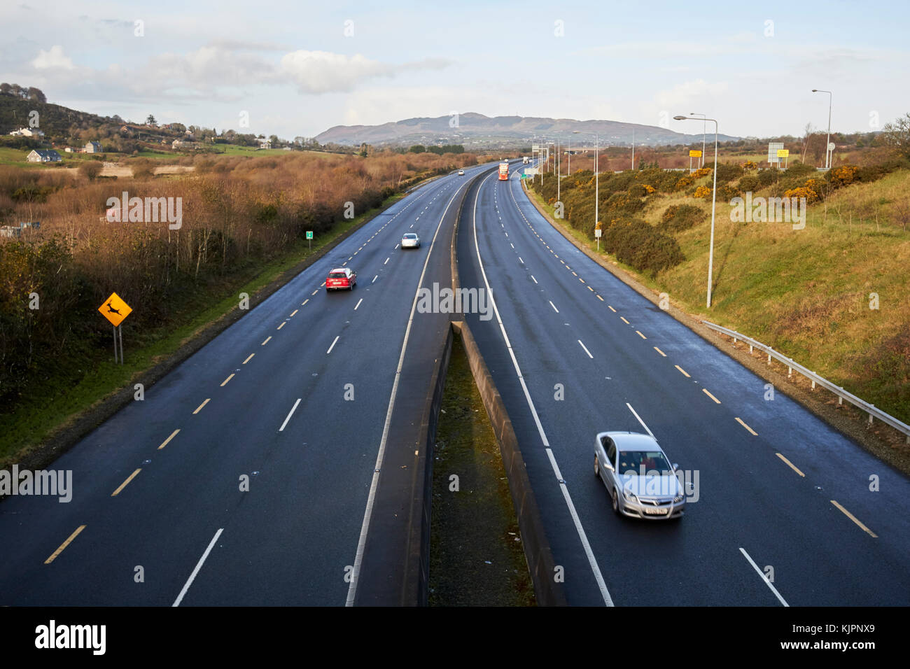 The N1/M1 motorway crossing the irish border between Northern Ireland ...