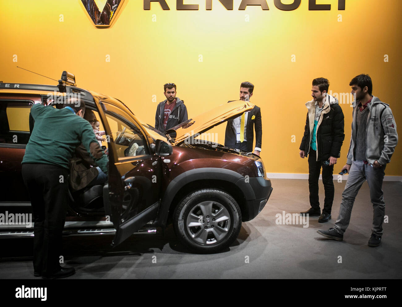 Tehran, Iran. 29th Nov, 2017. People visit the Tehran International ...