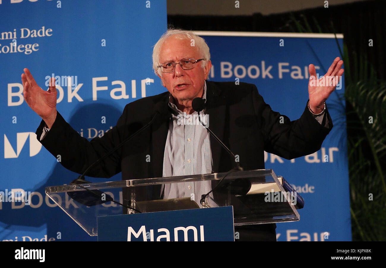 Bernie sanders headshot hi-res stock photography and images - Alamy
