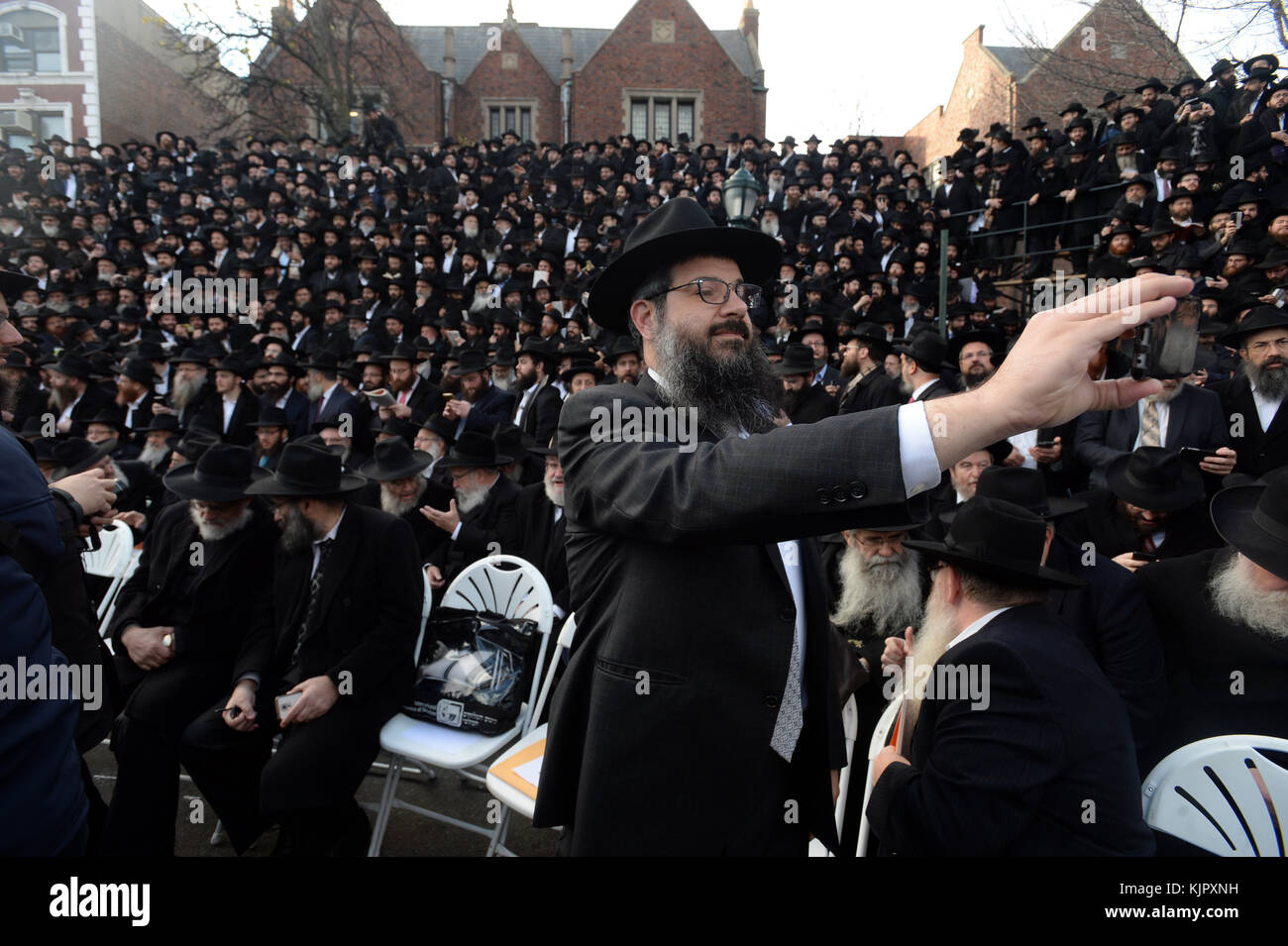 Clad in traditional hasidic clothing hi-res stock photography and ...