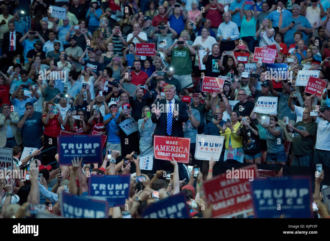 SUNRISE, FL - AUGUST 10: Donald Trump during Donald J. Trump campaign ...
