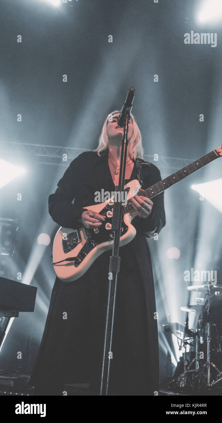 Pvris lynn gunn hi-res stock photography and images - Alamy
