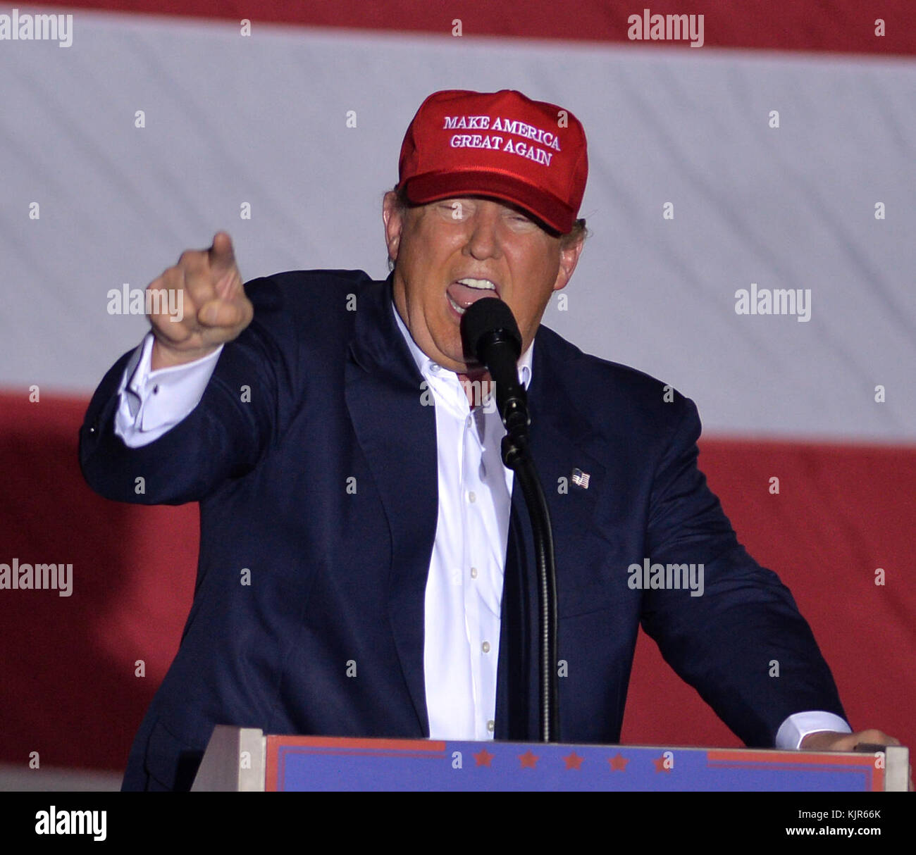 BOCA RATON, FL - MARCH 13: Republican presidential candidate Donald ...