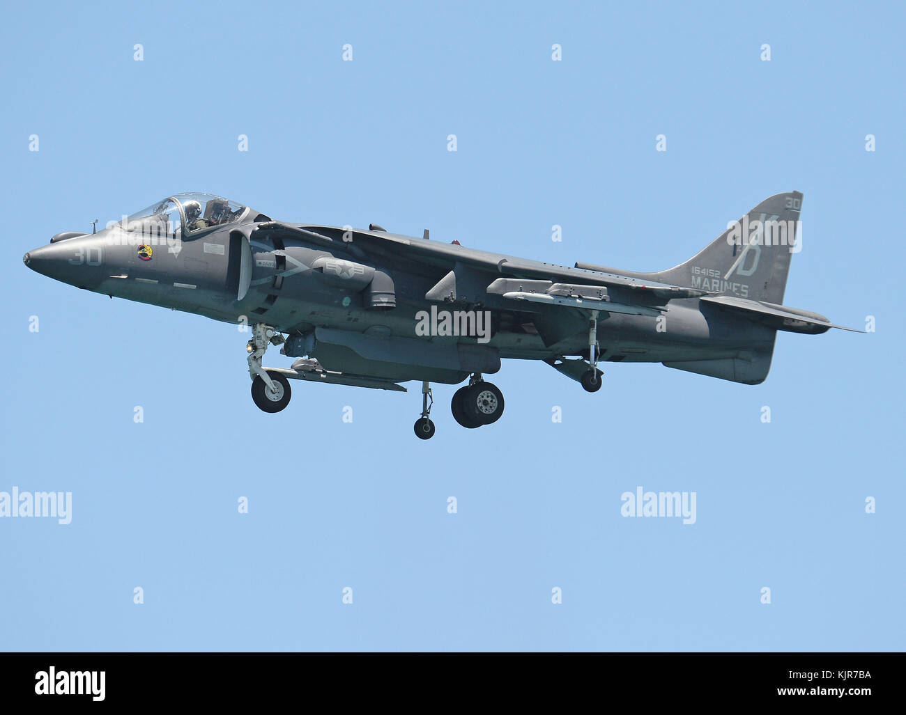 FORT LAUDERDALE, FLORIDA - MAY 07: U.S. Marine Corps AV-8B Harrier Demo ...