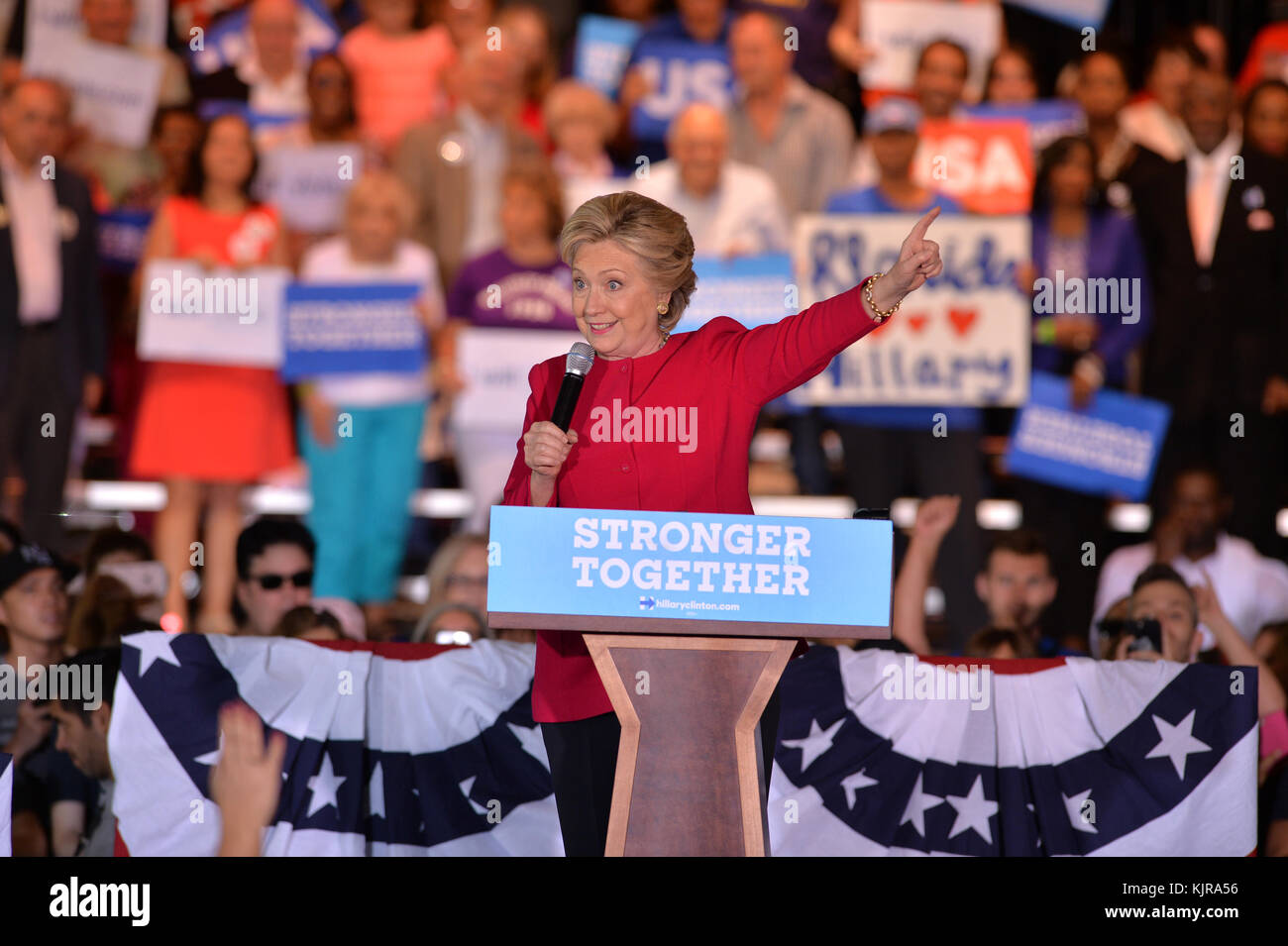 COCONUT CREEK, FL - OCTOBER 25: Democratic presidential nominee former ...