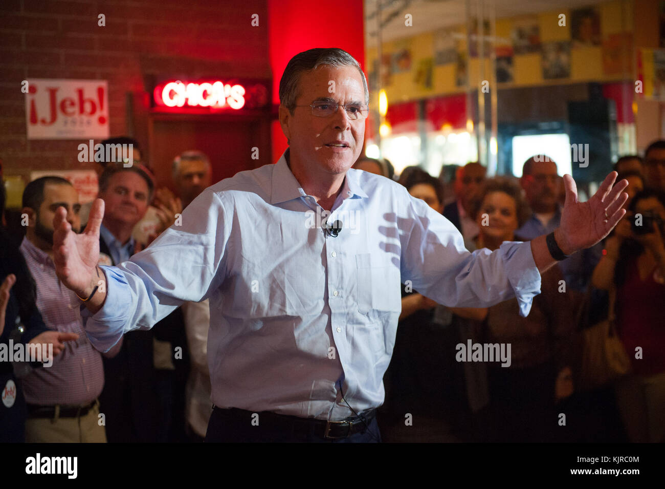 MIAMI, FL - DECEMBER 28: Republican presidential candidate and former ...