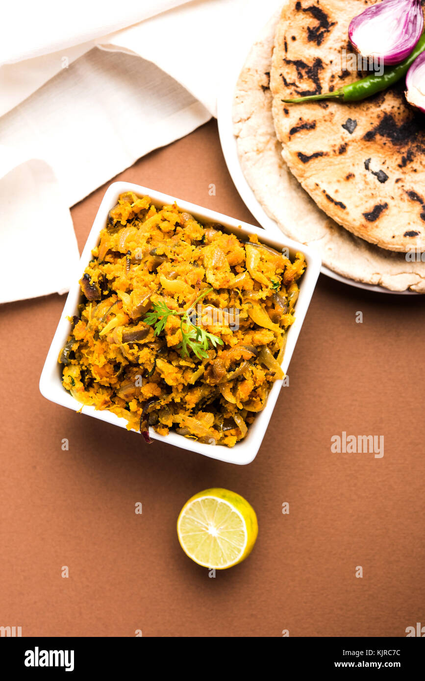 Zunka Bhakar Pithla or pitla, popular vegetarian recipe from India ...