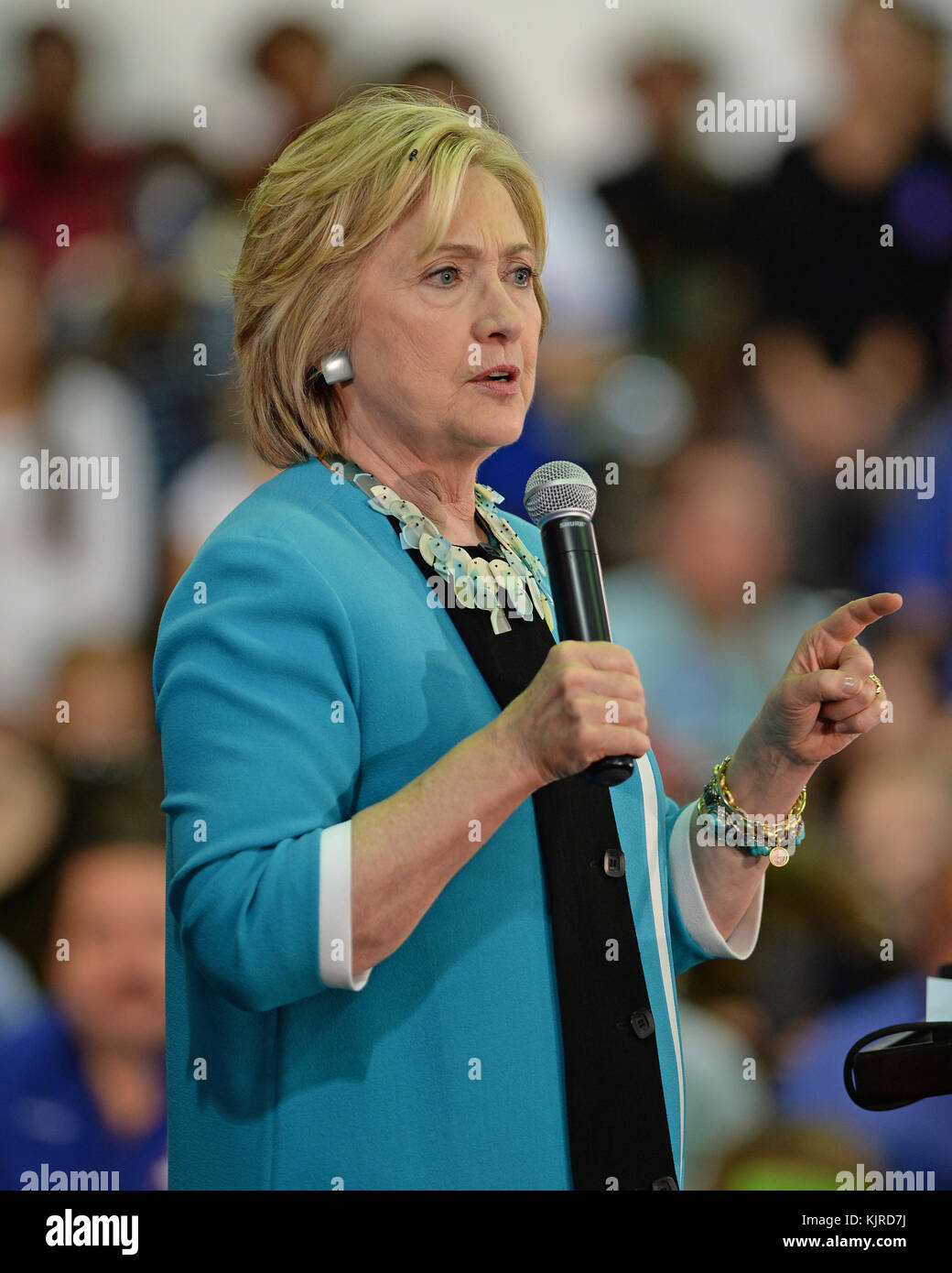 DAVIE, FL - OCTOBER 02: Hillary Clinton Speech Apparently Attracts ...