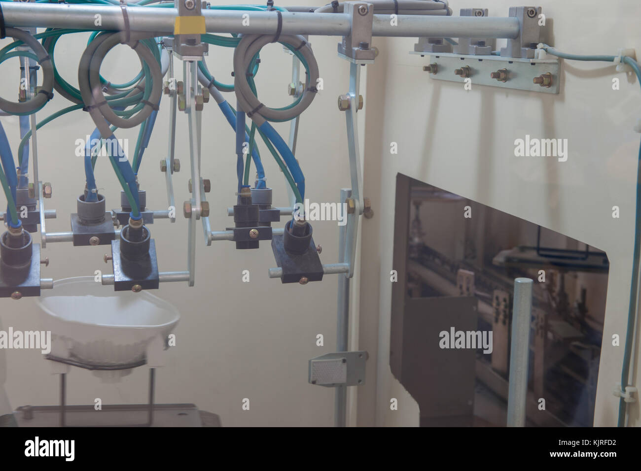 Assemble car parts hi-res stock photography and images - Alamy