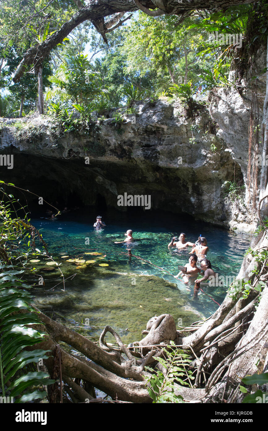 People swimming in cenote hi-res stock photography and images - Alamy