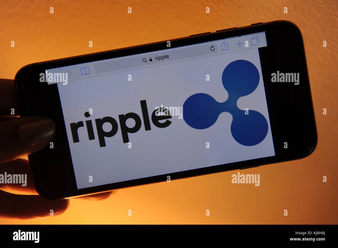 Blue ripple logo hi-res stock photography and images - Alamy