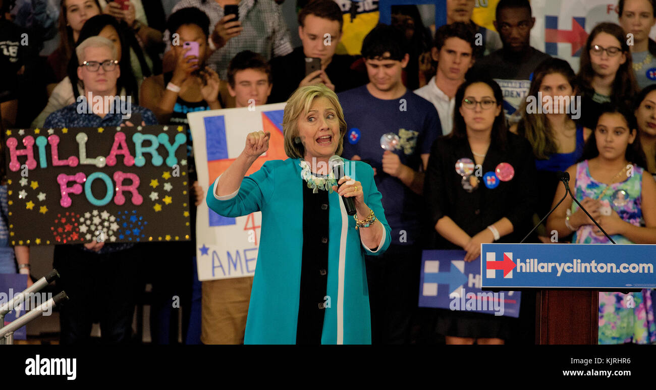 DAVIE, FL - OCTOBER 02: Hillary Clinton speaks at Broward College on ...