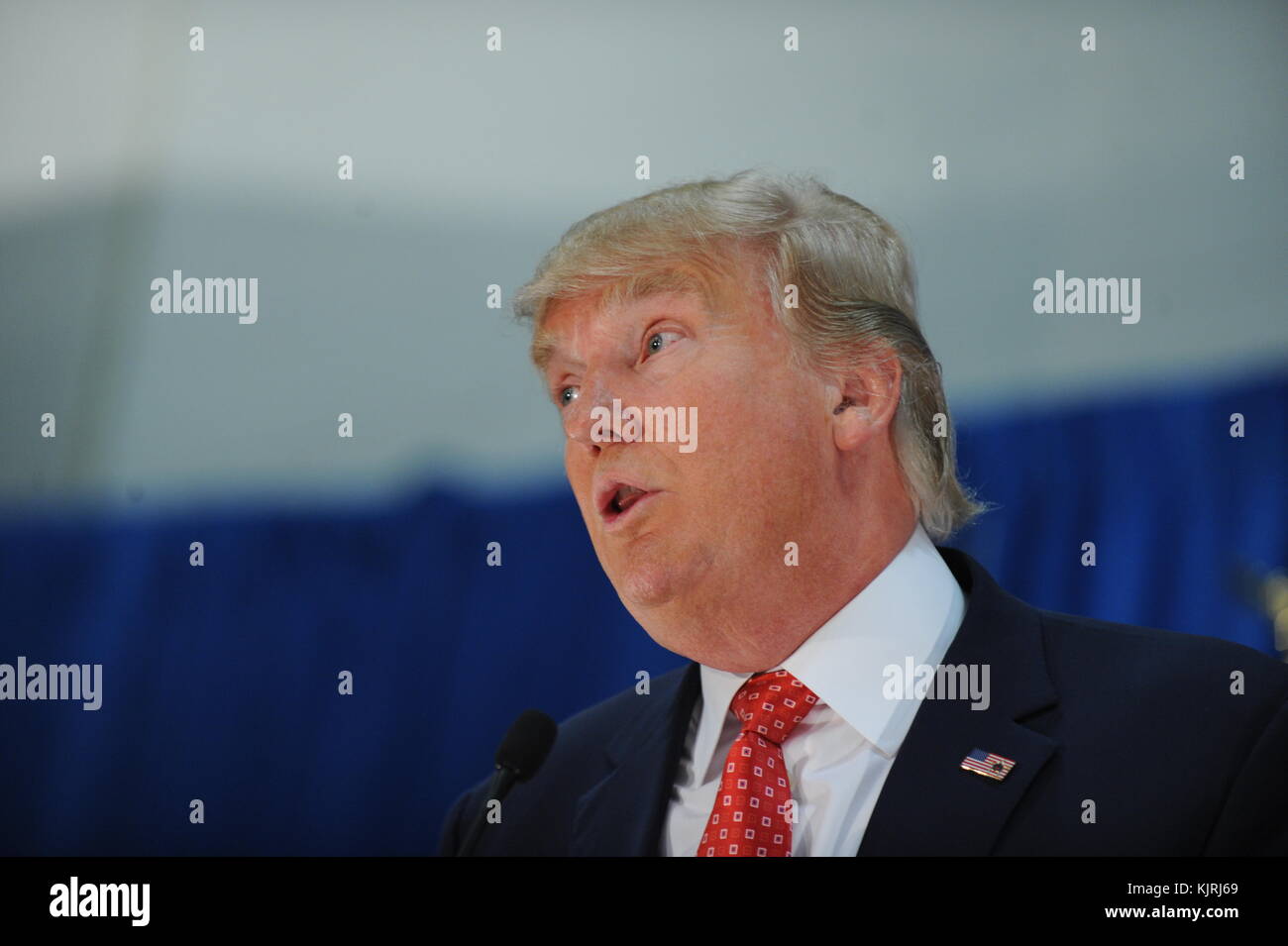 NASHUA, NH - DECEMBER 28: Republican Presidential candidate Donald ...