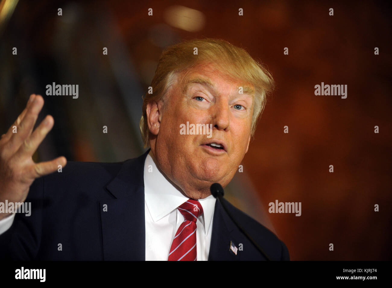 NEW YORK, NY - SEPTEMBER 03: GOP presidential front-runner Donald Trump ...
