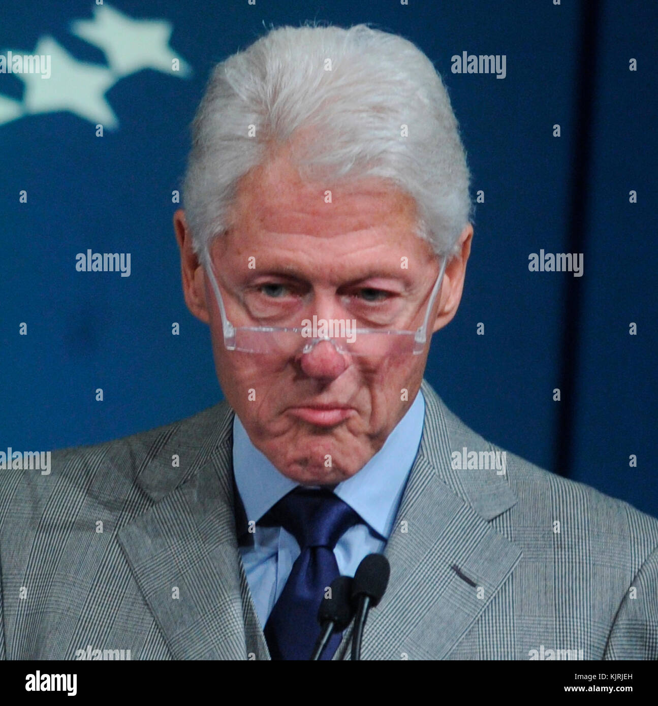 NEW YORK, NY - FEBRUARY 10: Former President Bill Clinton and Chelsea ...