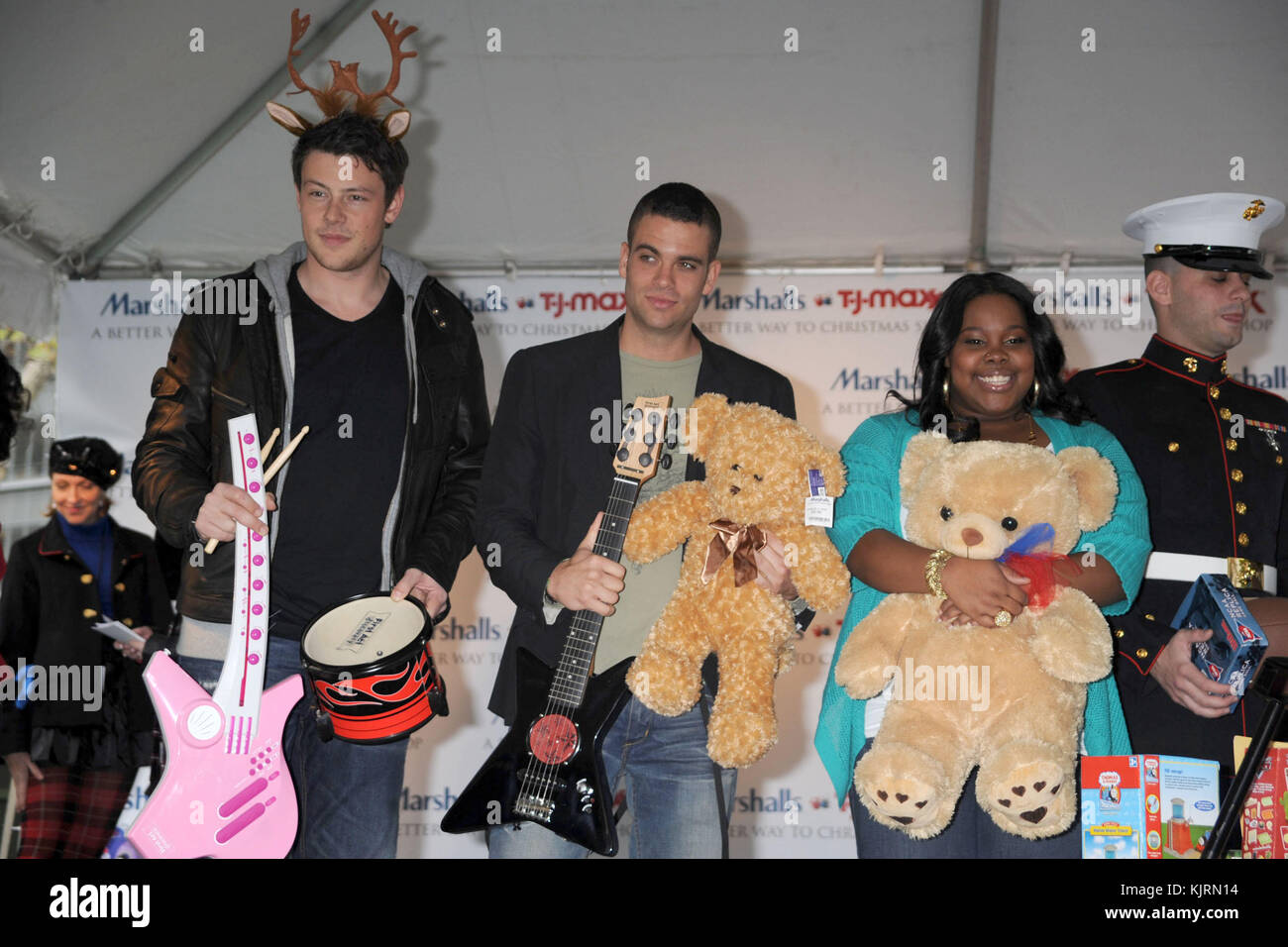 NEW YORK - DECEMBER 03: Actor Cory Monteith, Mark Salling and Amber ...