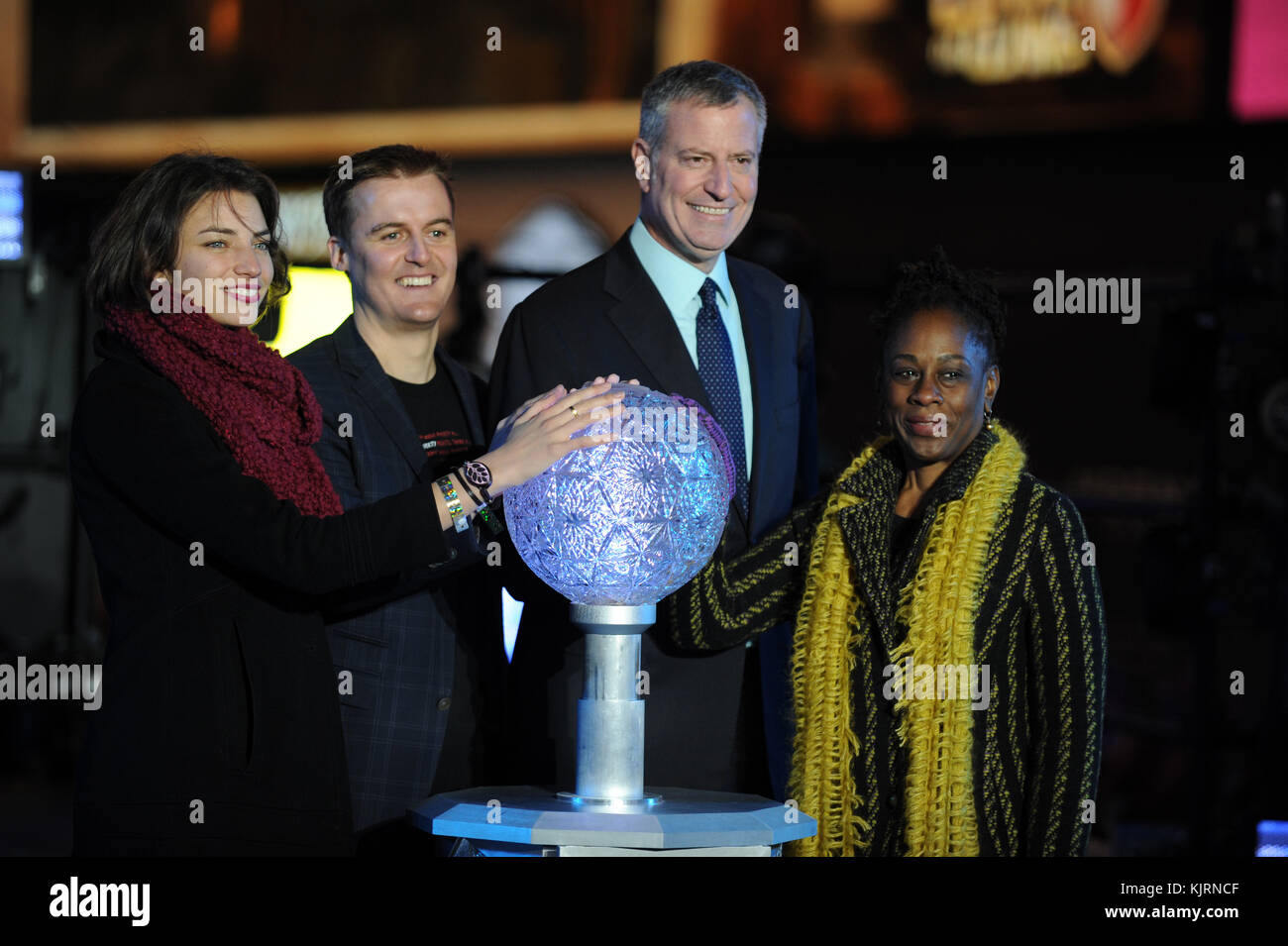 NEW YORK, NY - DECEMBER 31: New York City Mayor Bill de Blasio ...