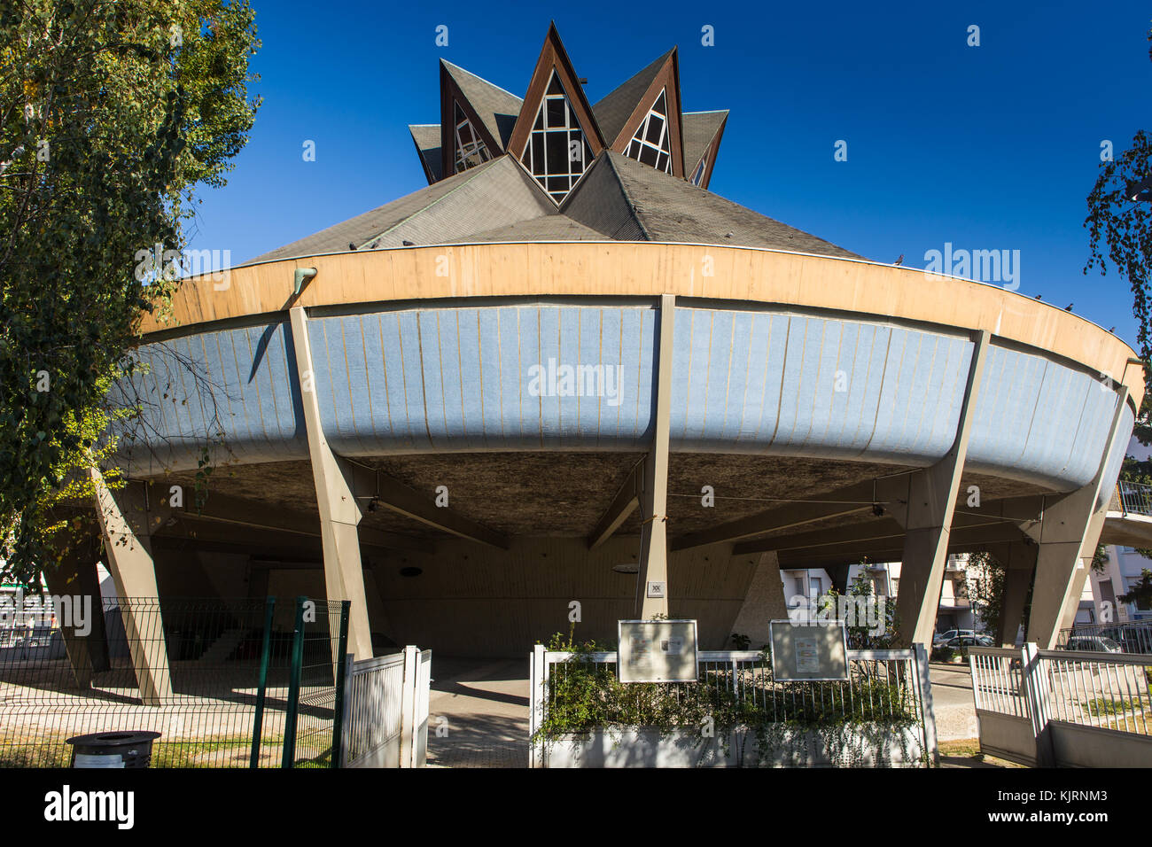 Circular Church Building High Resolution Stock Photography and Images ...