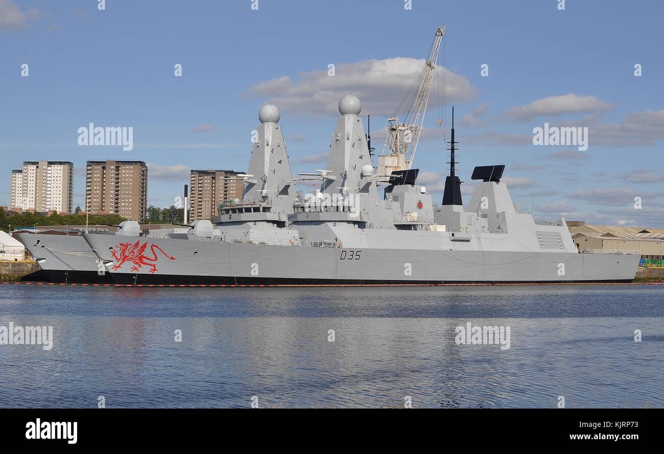 ROYAL NAVY TYPE 45 DESTROYER D35 HMS DRAGON Stock Photo - Alamy