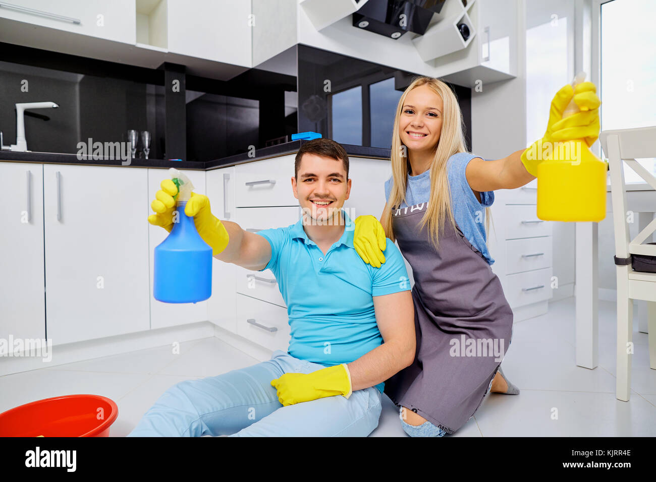 Cleaning together family hi-res stock photography and images - Alamy