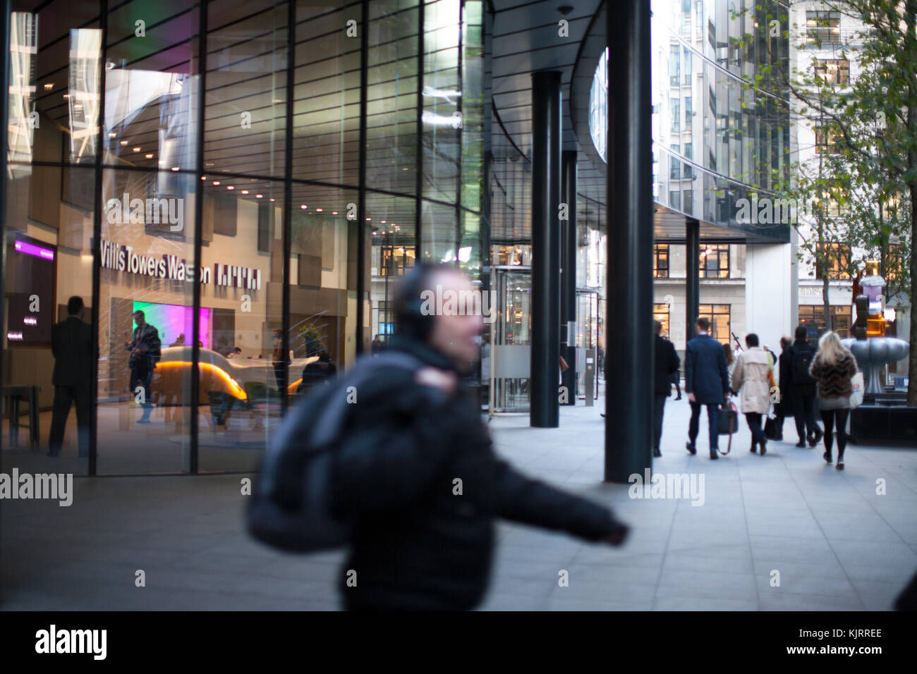 Willis towers watson hi-res stock photography and images - Alamy