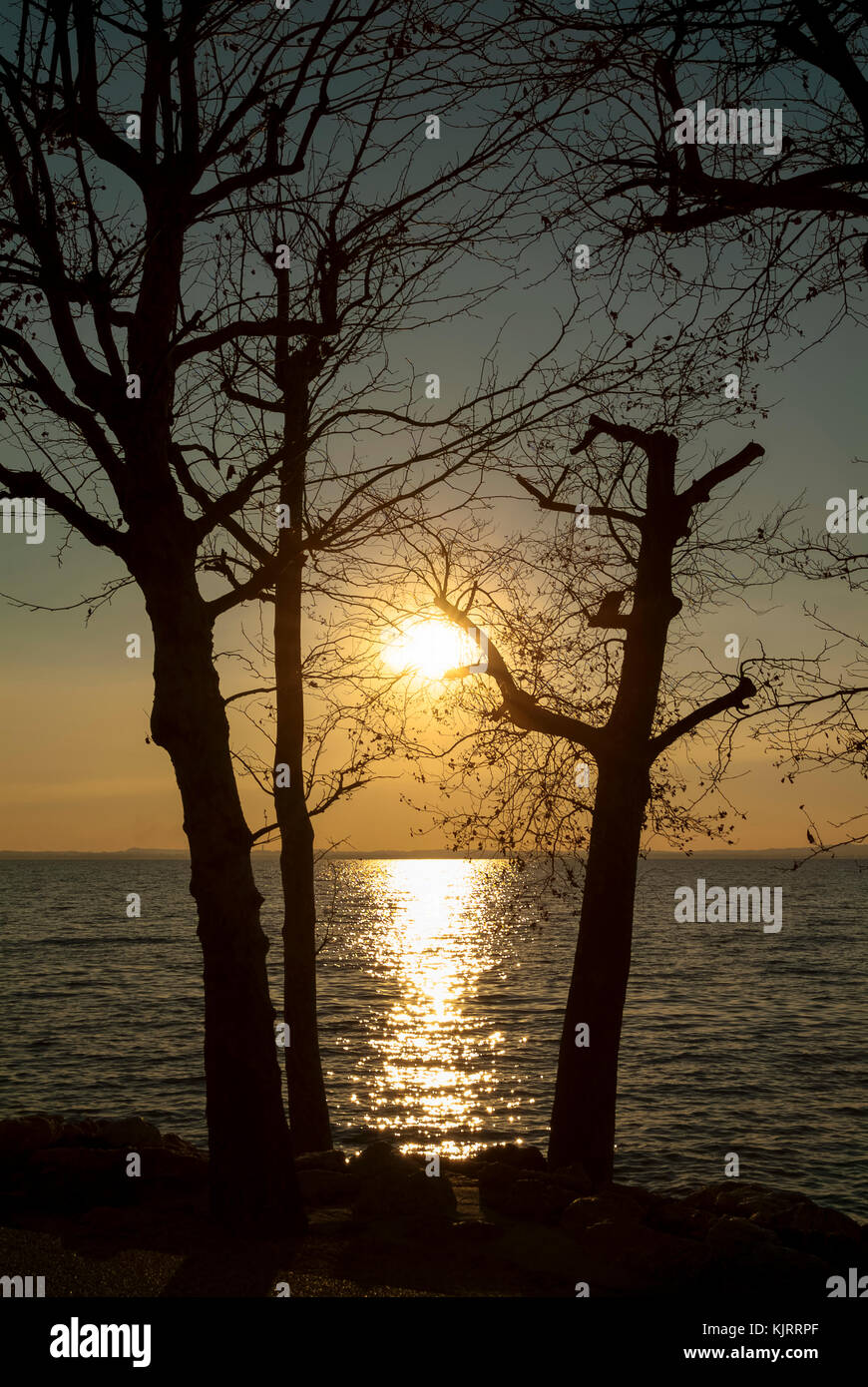 Sunset landscape on italian lake hi-res stock photography and images ...