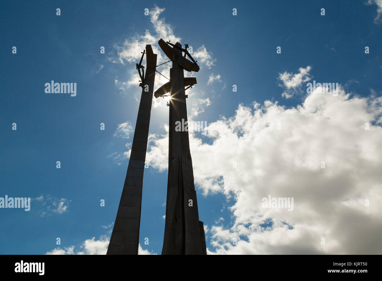 Fallen Statue Lenin High Resolution Stock Photography and Images - Alamy