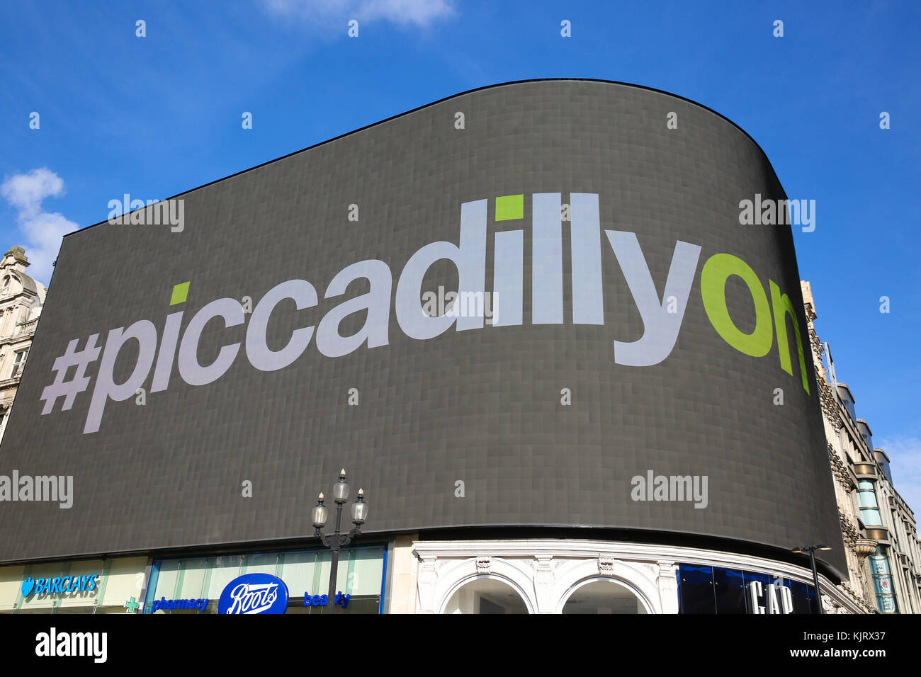 The new 790-square-metre digital screen in Piccadilly Circus will be ...