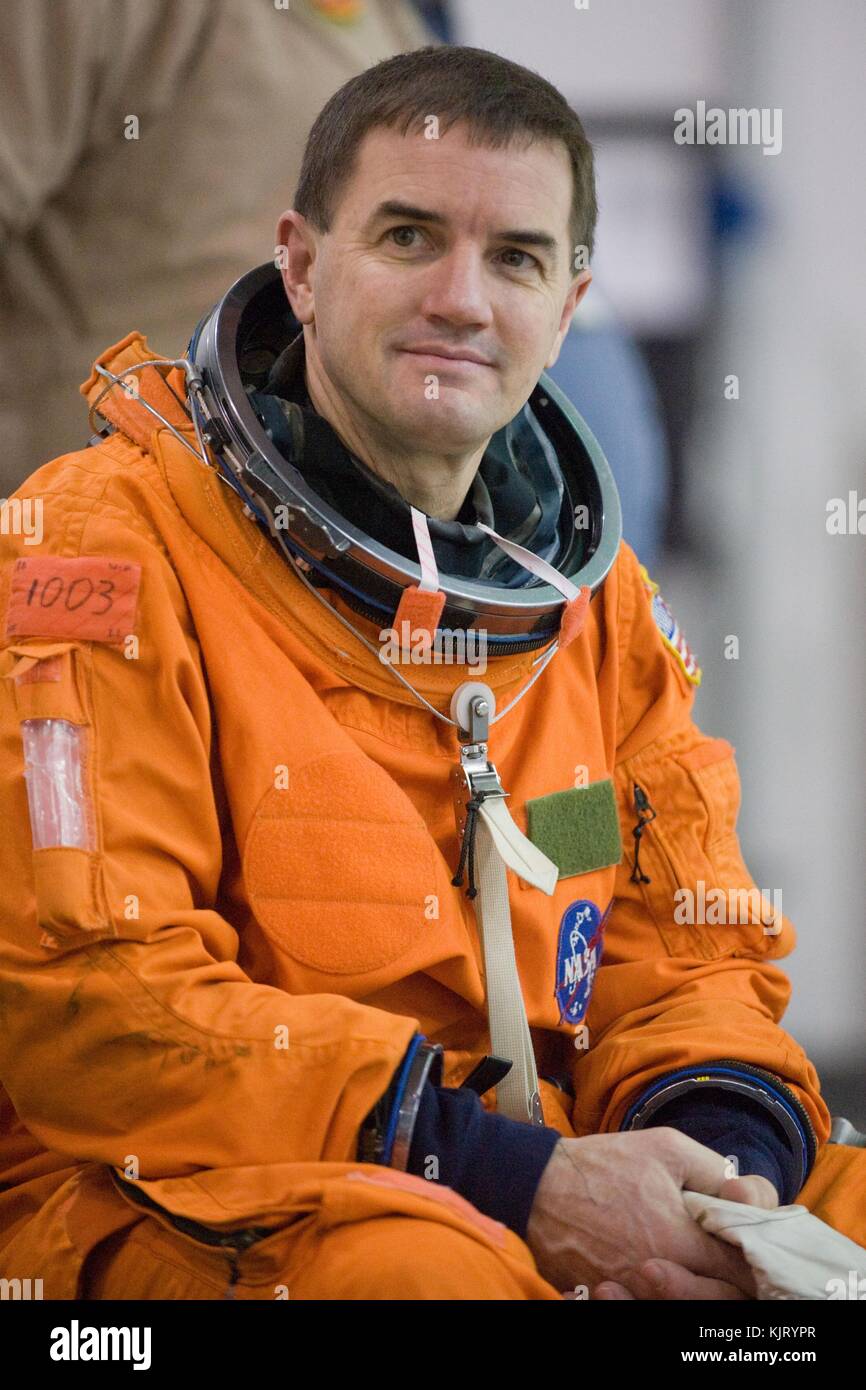 NASA Space Shuttle Atlantis International Space Station STS-135 mission ...