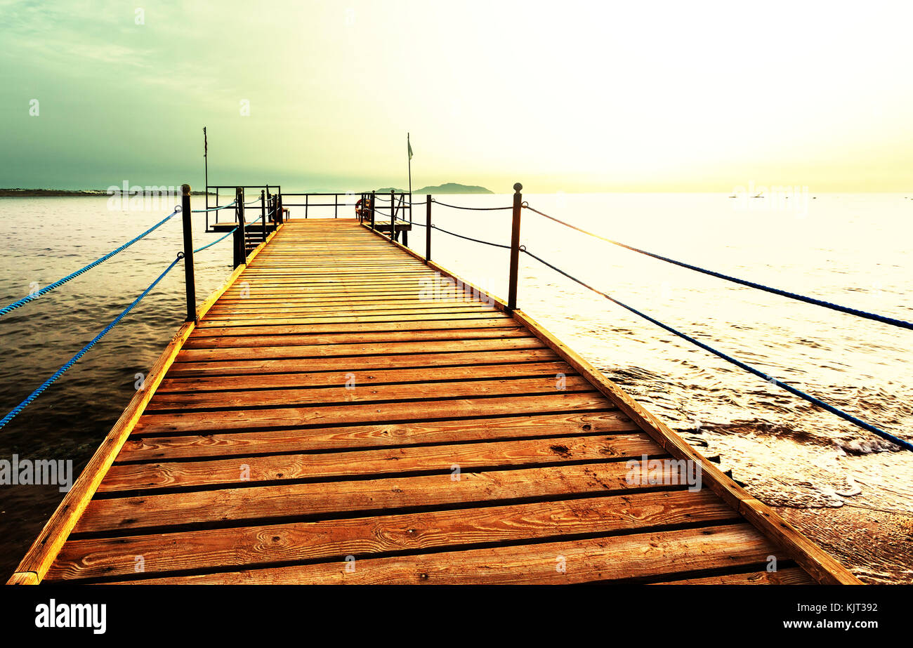boardwalk on beach Stock Photo - Alamy
